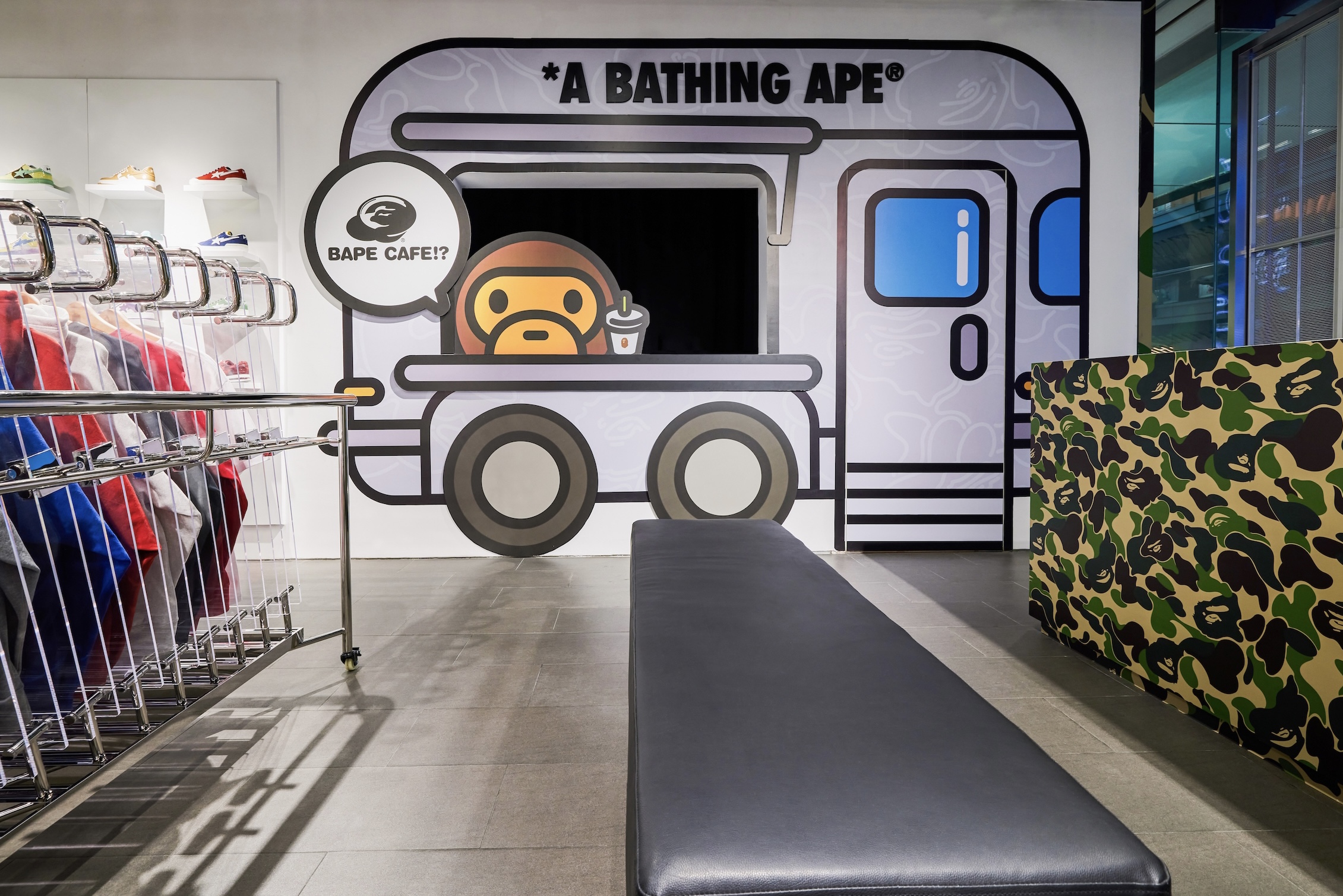 率先走進 BAPE GALLERY™ 全球巡迴展首站 | Complex
